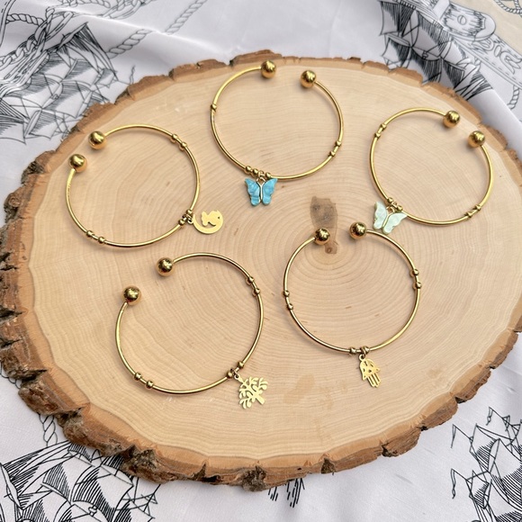 Jewelry | Full Of 5 Hard Styles Bracelets Gold With Blue Or Aqua ...